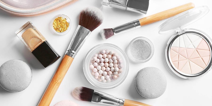 Overalls with logo as a method of advertising